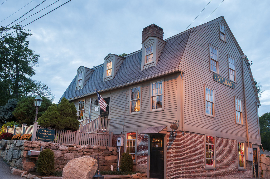 Captain Daniel Packer Inne | Visit CT