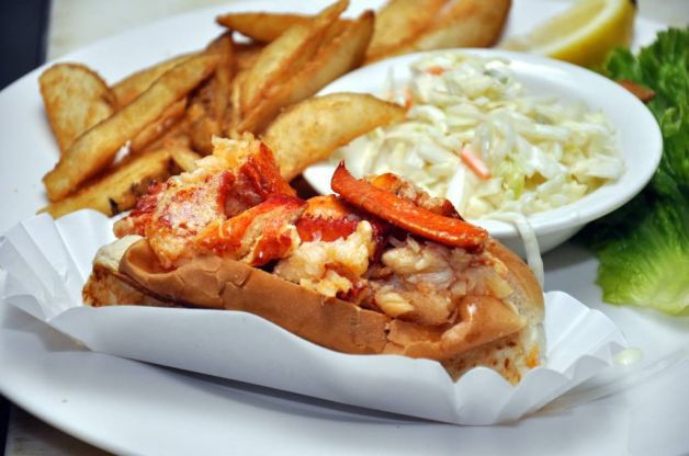 Seven Seas Restaurant & Pub | Visit CT