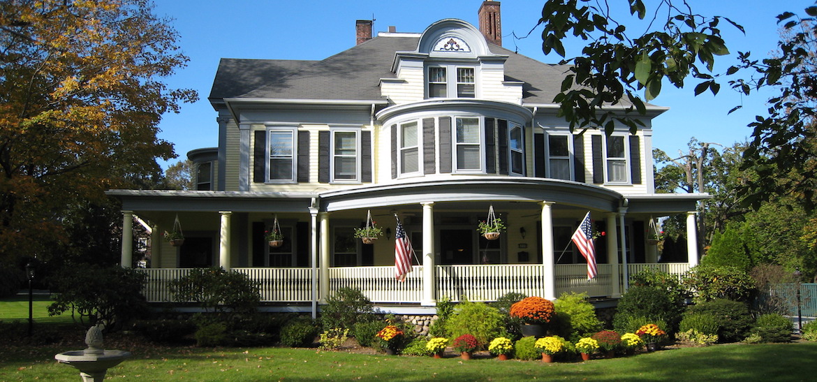 Get a Room with a Foliage View at these Connecticut Inns & B&Bs | Visit CT