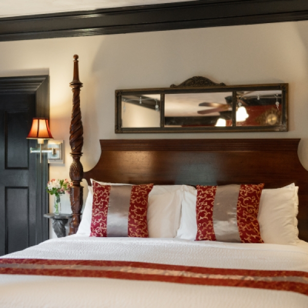 Manor House Inn | CTvisit