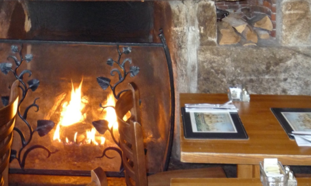 Fireside Dining | CTvisit